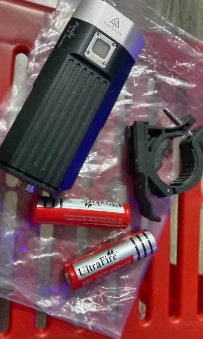 Fenix BC30 1800 lumen, Sports Equipment, Bicycles & Parts, Parts ...