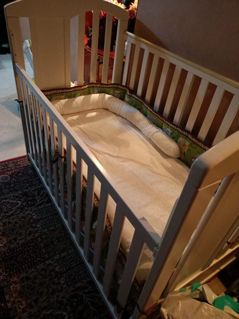 Free baby cot, Babies & Kids, Baby Nursery & Kids Furniture, Cots ...
