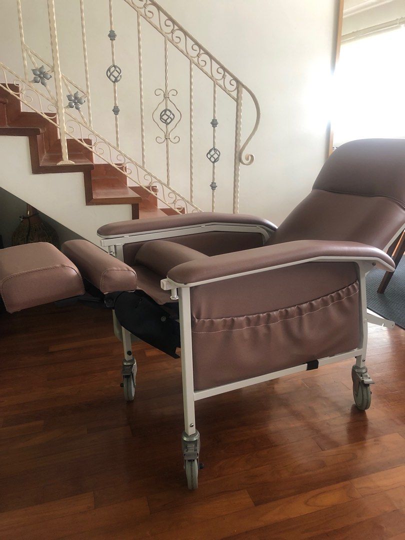 Geriatric Reclinable Chair, Health & Nutrition, Assistive ...