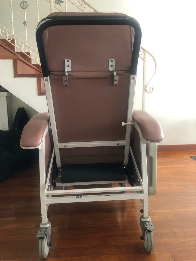 Geriatric Reclinable Chair, Health & Nutrition, Assistive ...