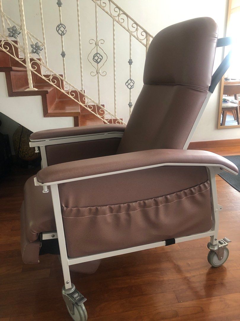 Geriatric Reclinable Chair, Health & Nutrition, Assistive ...