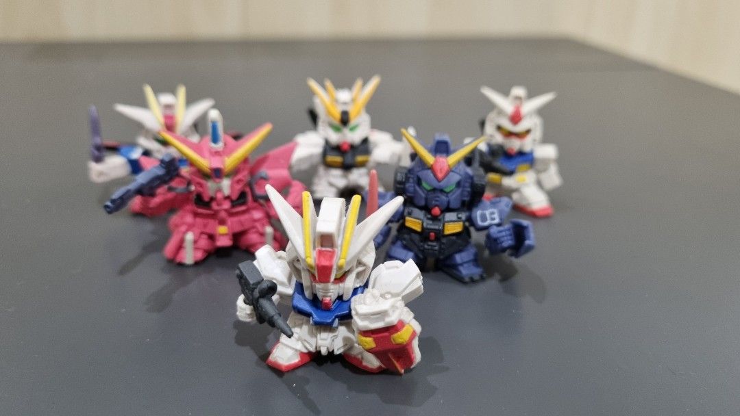 Gundam miniature, Hobbies & Toys, Toys & Games on Carousell