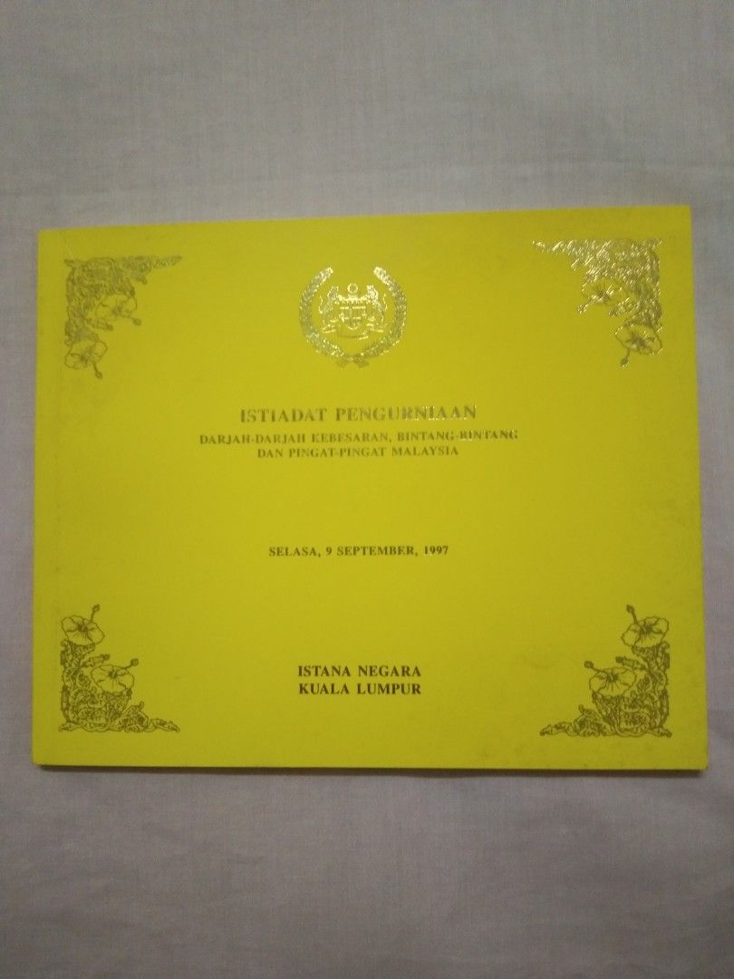 ISTIADAT PENGURNIAAN DARJAH-DARJAH KEBESARAN , BINTANG-BINTANG DAN ...