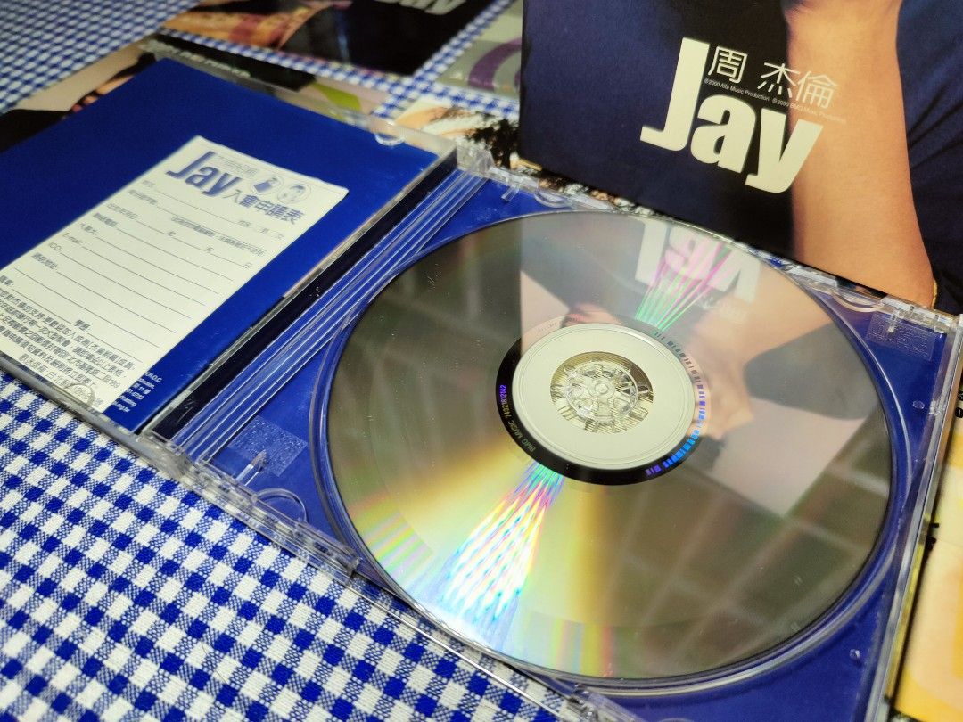 Jay Chou first album CD + Calendar / Karaoke VCD Taiwan version 周杰伦 同名专辑 首张专辑 月历版 台版 卡拉OK 港版 ...