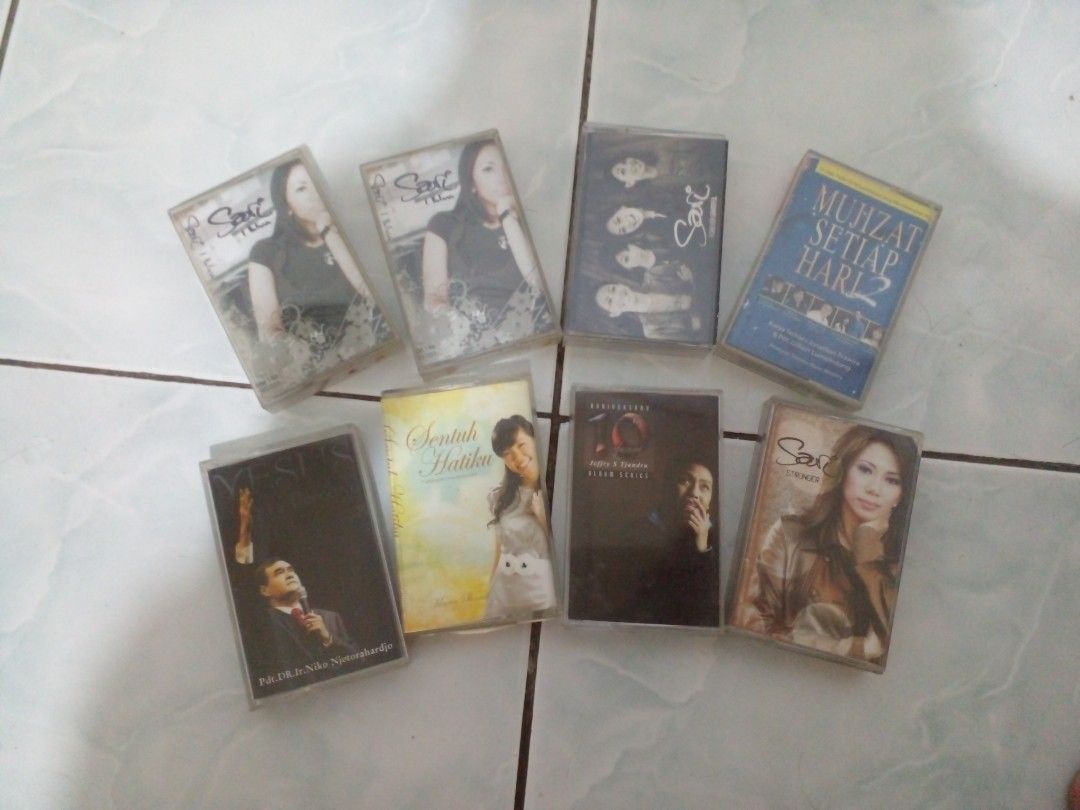 Kaset lagu rohani, Musik & Media, CD, DVD & Lainnya di Carousell