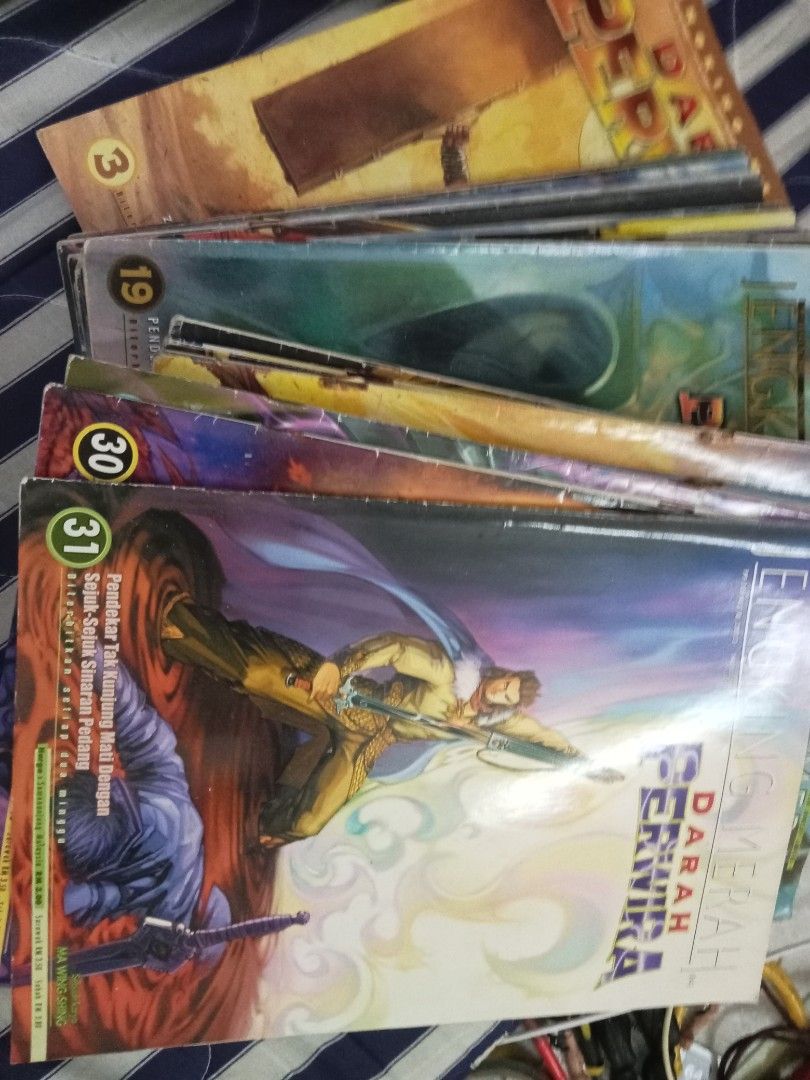 Koleksi Jengking Merah Darah Perwira, Hobbies & Toys, Books & Magazines ...