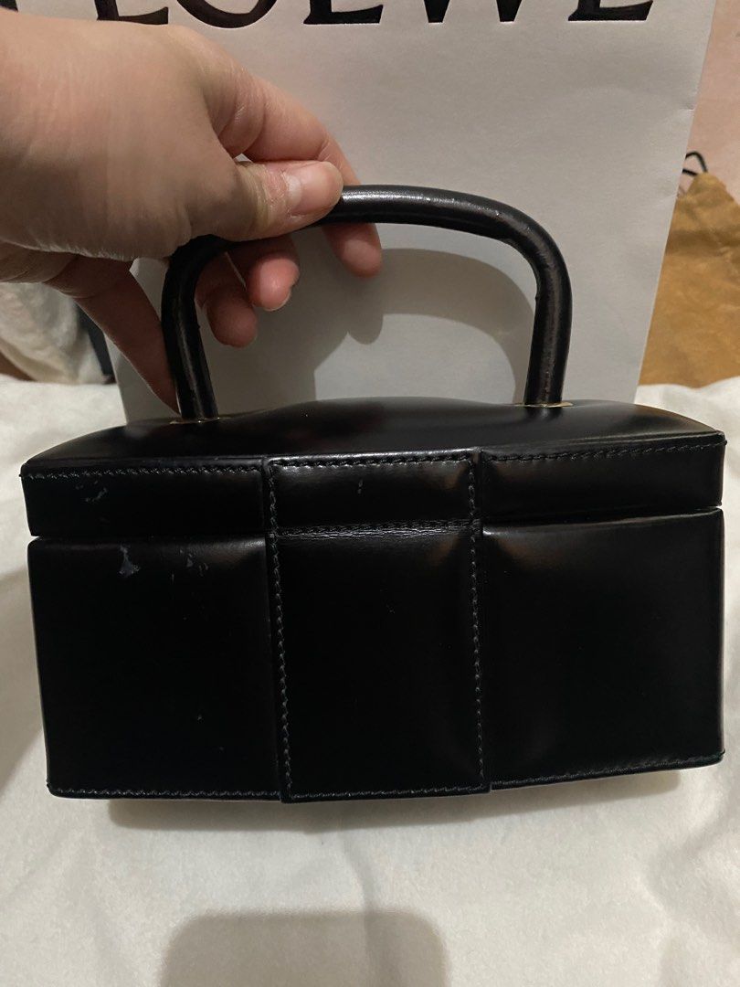 Loewe Vintage bag 袋 盒 box 博物館 系列, 名牌, 手袋及銀包 - Carousell