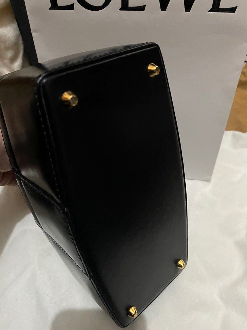 Loewe Vintage bag 袋 盒 box 博物館 系列, 名牌, 手袋及銀包 - Carousell
