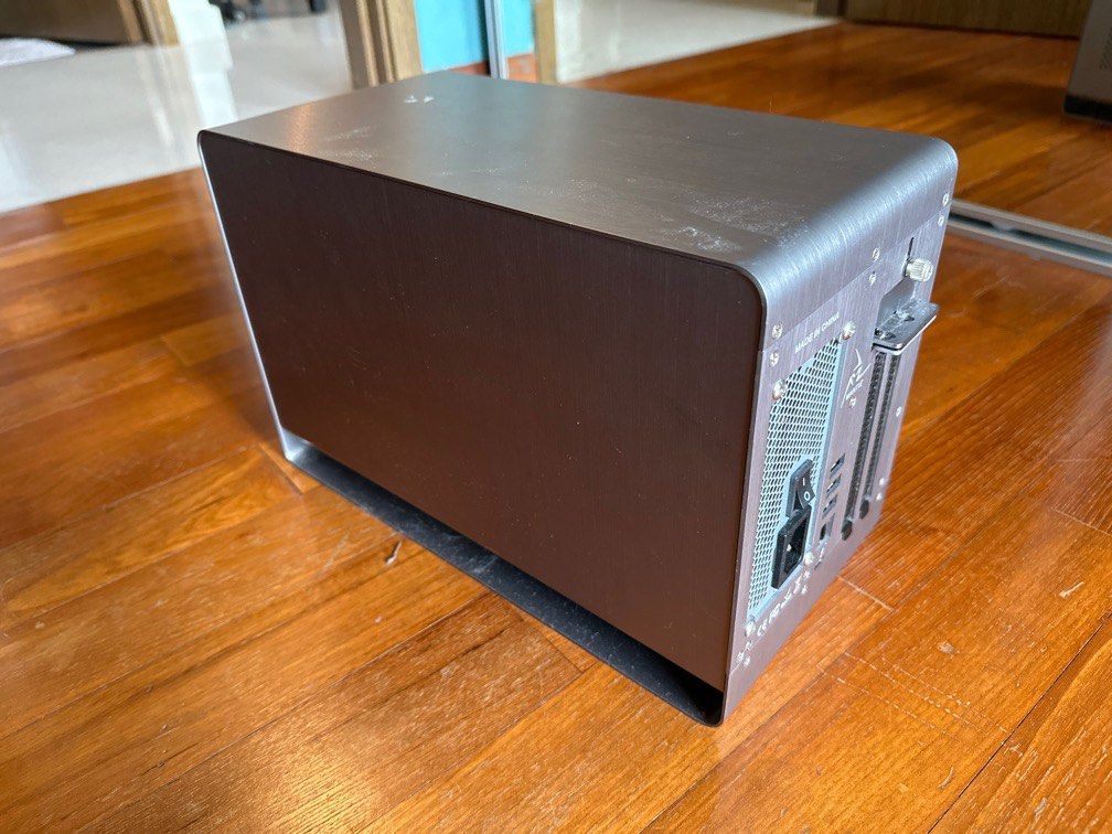 Mantiz Venus Thunderbolt 3 eGPU Enclosure, Computers & Tech, Parts ...