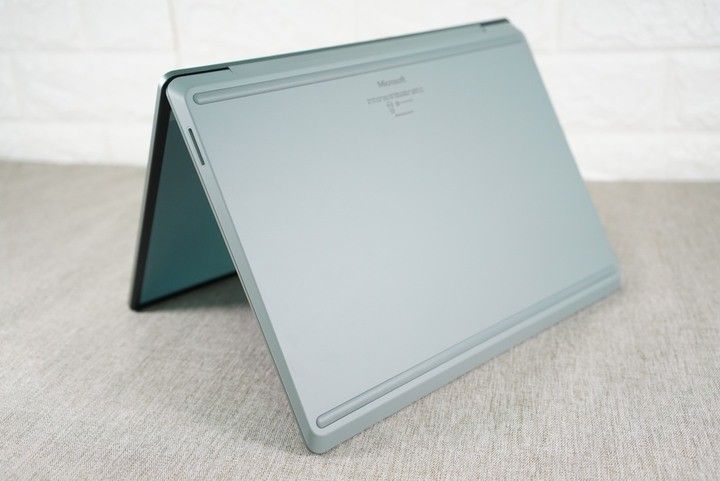 Microsoft Surface Laptop Go 2, 電腦及科技產品, 桌上電腦或筆記型電腦在旋轉拍賣