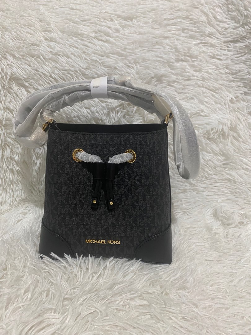 Mk sm mercer bucket, Luxury, Bags & Wallets on Carousell