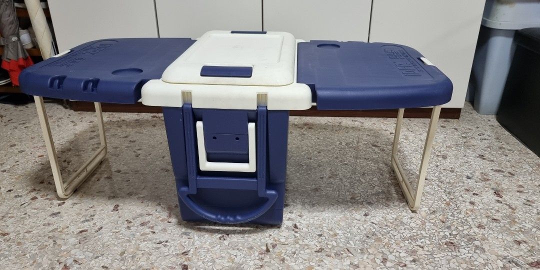 Multi-Function portable cooler box. Folding garden pinic camping table ...