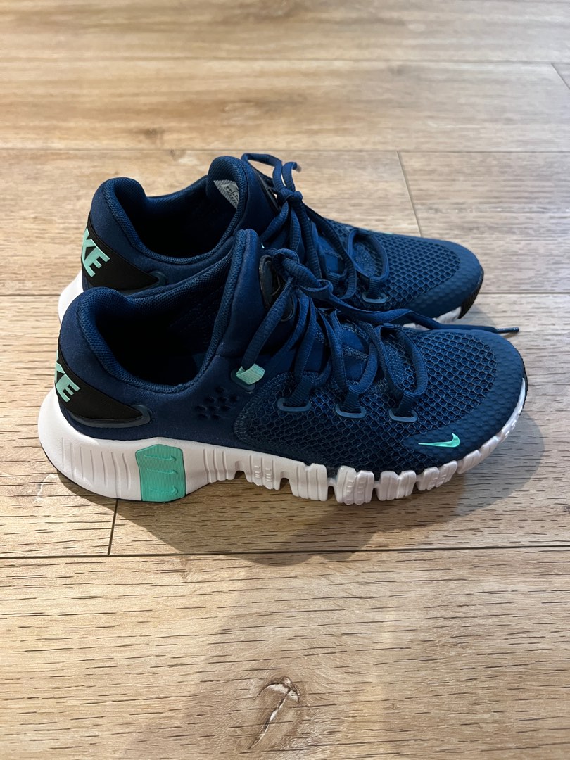 Nike Metcon Free 4, Women's Fashion, Footwear, Sneakers on Carousell