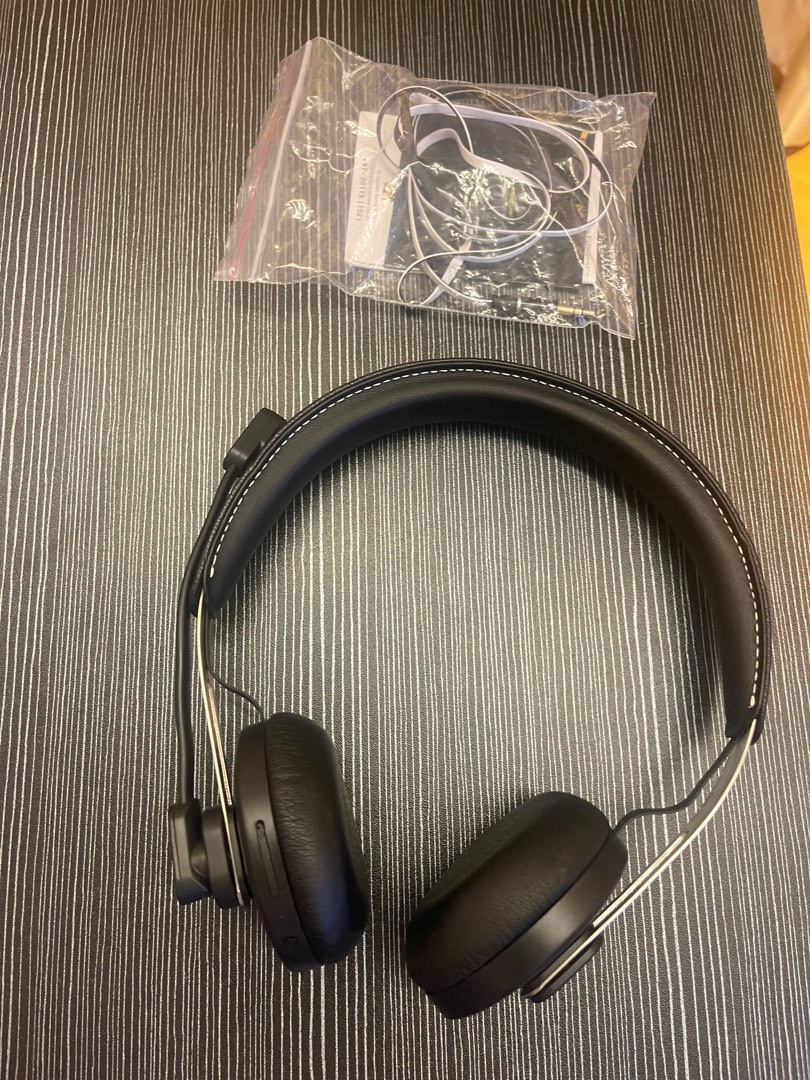 Pro Air Bluetooth Headsets just 1 month old, Audio, Headphones ...