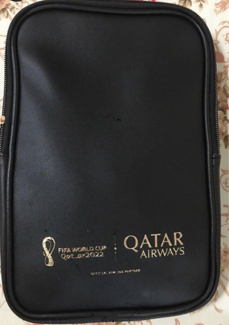 Qatar Airway (FIFA World Cup Qatar 2022) Sling bag, Men's Fashion, Bags ...