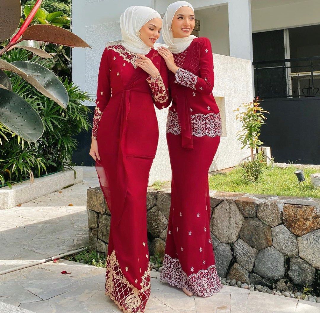 QISZAR Ishita Maharanee maroon, Women's Fashion, Muslimah Fashion, Baju ...