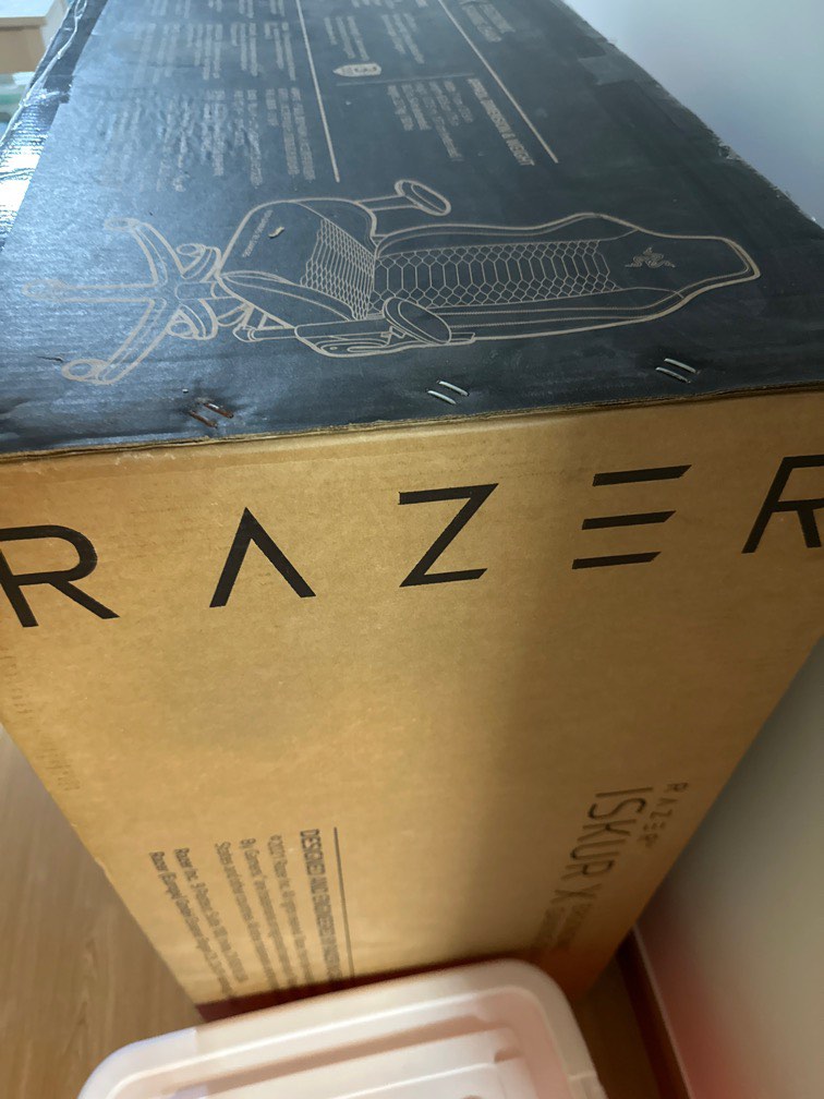 Razer Iskur Gaming Chair, Furniture & Home Living, Furniture, Chairs on ...