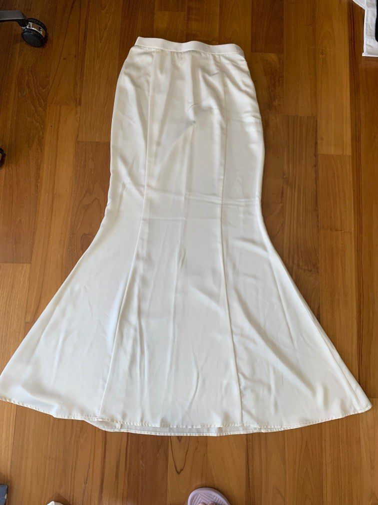 Rika Kyra Cream Baju Kurung Set, Women's Fashion, Dresses & Sets ...