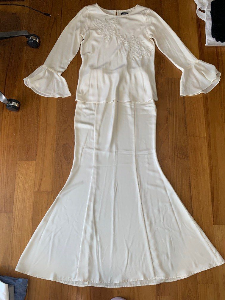 Rika Kyra Cream Baju Kurung Set, Women's Fashion, Dresses & Sets ...