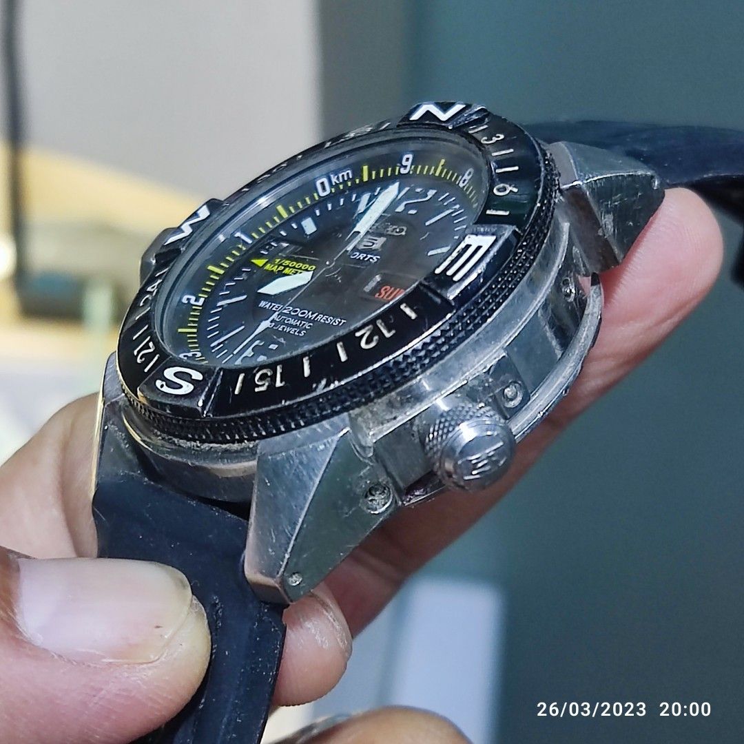 Seiko 5 Map Meter Divers Watch, Men's Fashion, Watches & Accessories ...