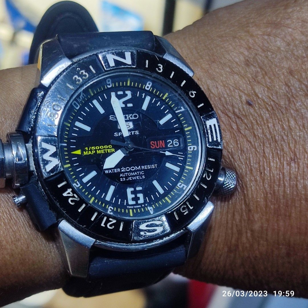 Seiko 5 Map Meter Divers Watch, Men's Fashion, Watches & Accessories ...
