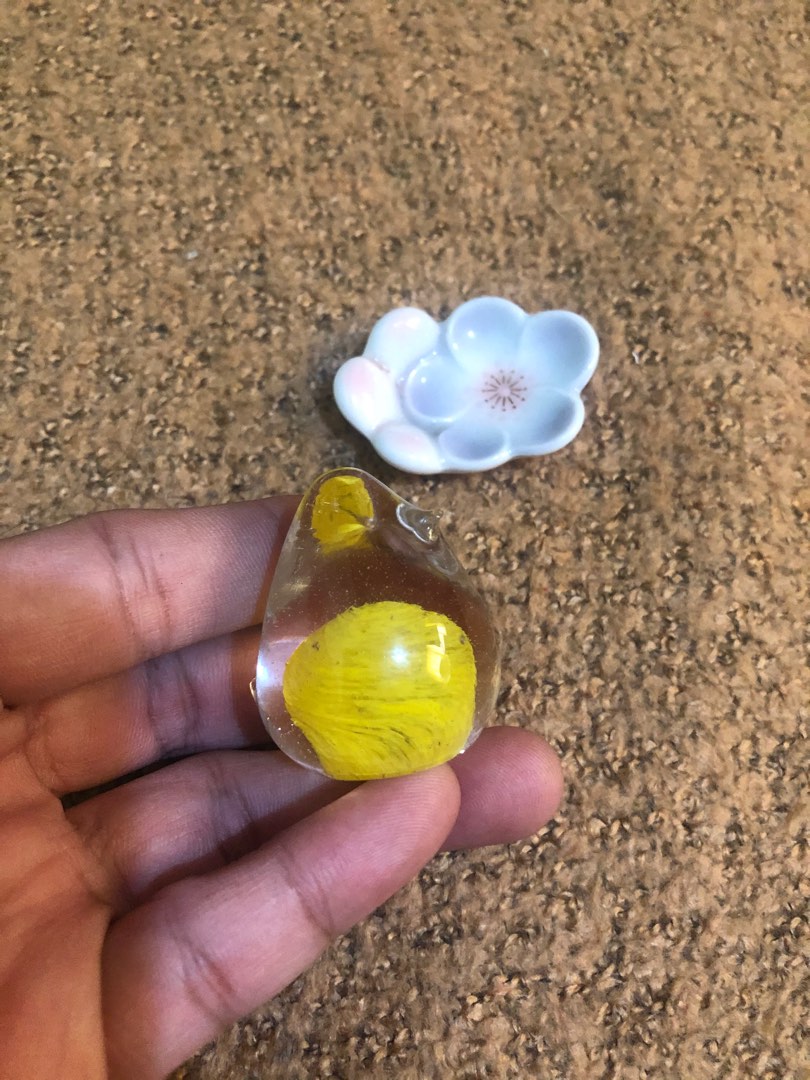 Small glass art display on Carousell