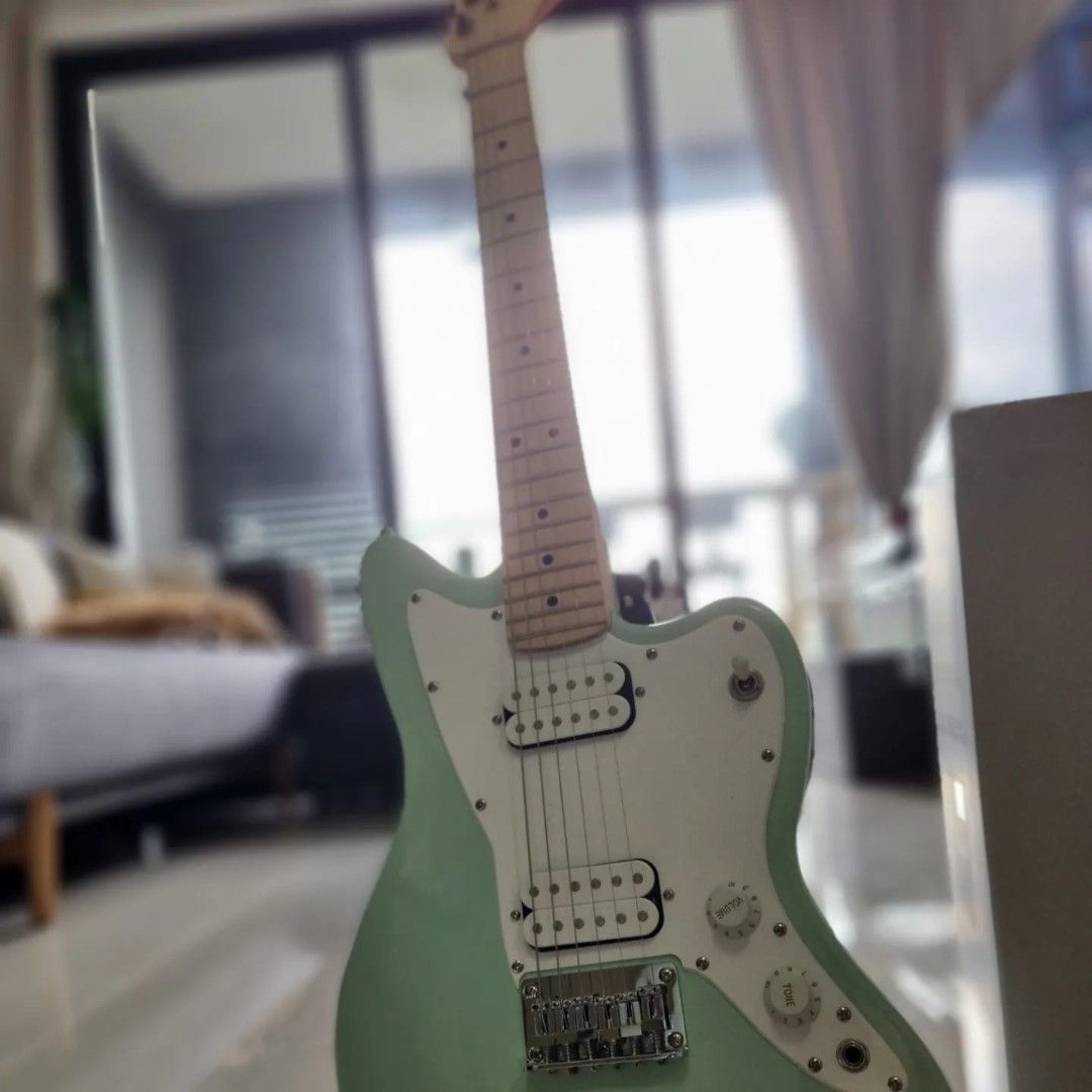 Squier Mini Jazzmaster HH Electric Guitar, Hobbies & Toys, Music ...