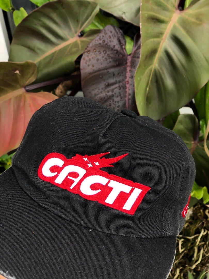 Topi Travis scott Cacati logo cap, Fesyen Pria, Aksesoris, Topi di ...