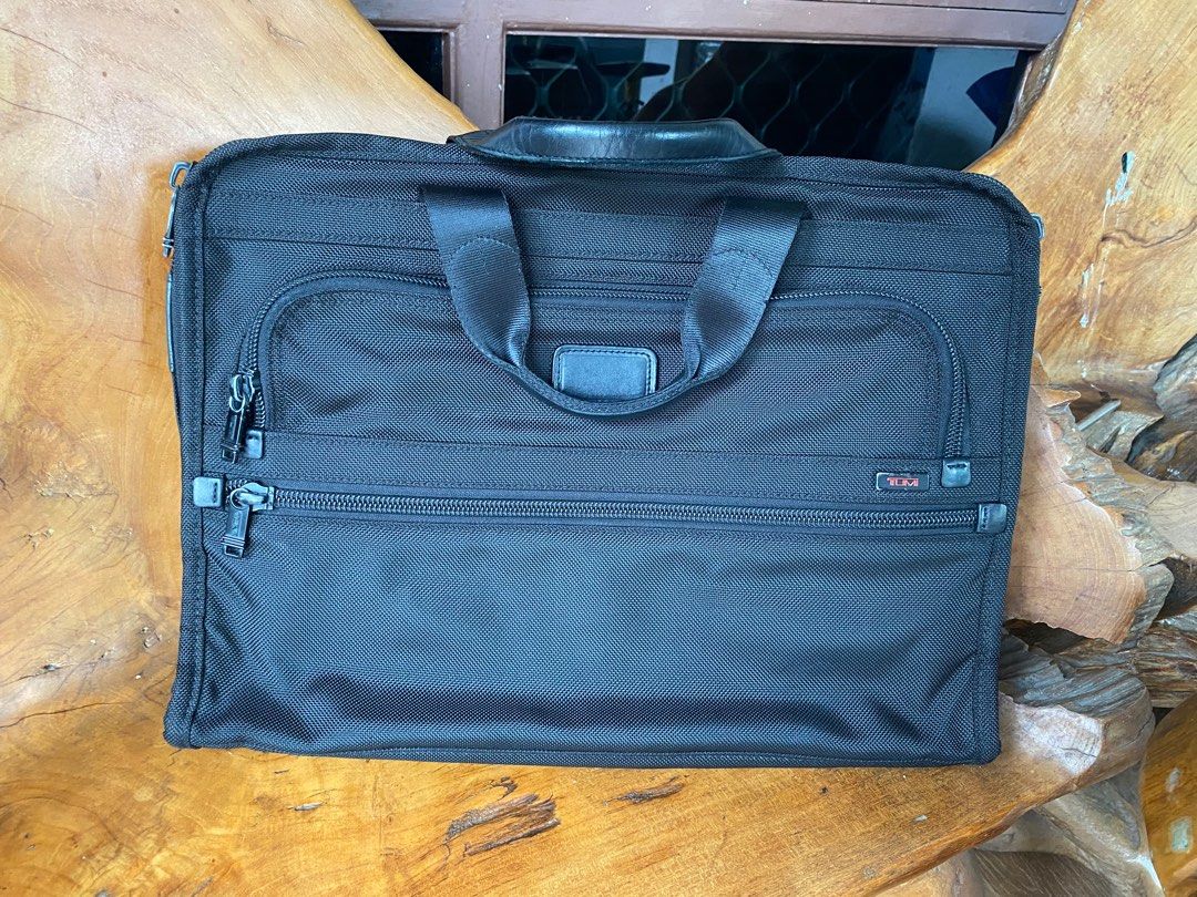 Tumi alpha laptop bag ( non expandable), Fesyen Pria, Tas & Dompet ...