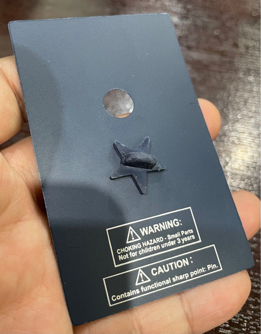 USS VIP Experience Gold Pin, Hobbies & Toys, Memorabilia & Collectibles ...