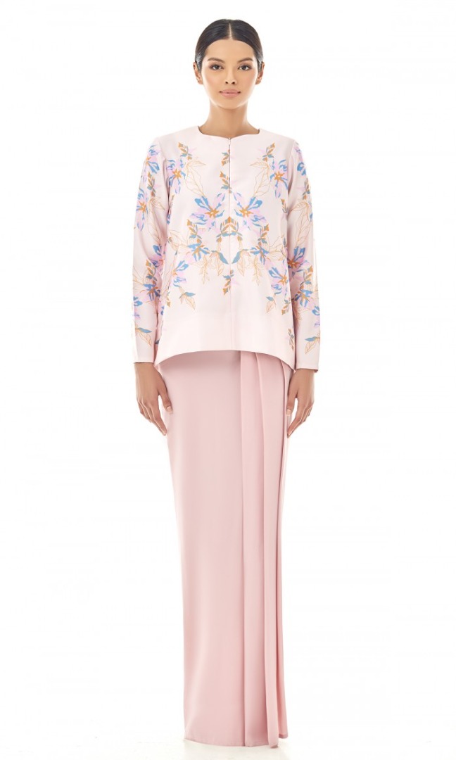 Wistari Wanzar M, Women's Fashion, Muslimah Fashion, Baju Kurung & sets ...