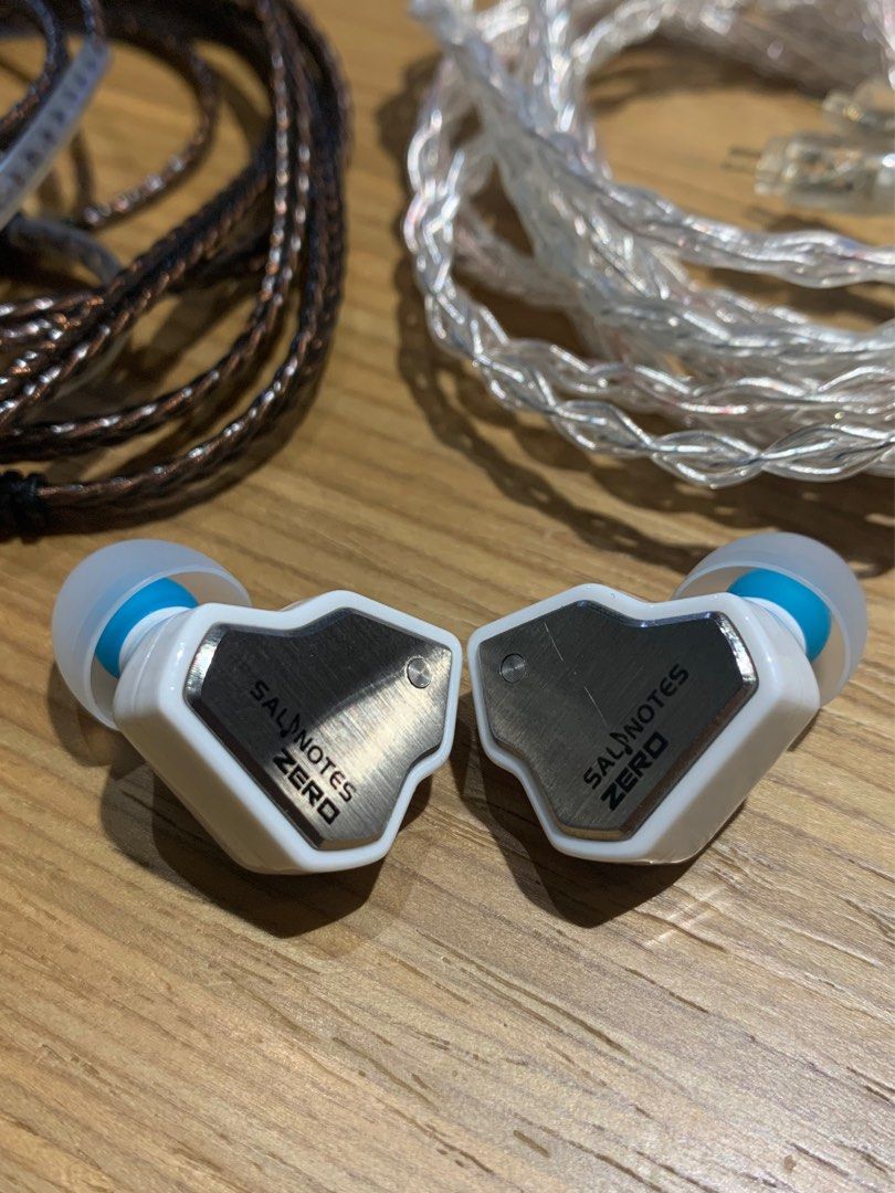 WTS White Salnotes 7hz Zero, Audio, Earphones on Carousell