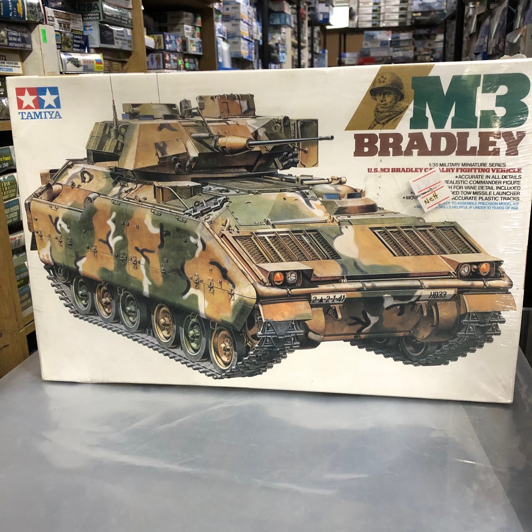 1/35 Tamiya M3 Bradley Cavalry Fighting Vehicle Model Kit, Hobbies ...
