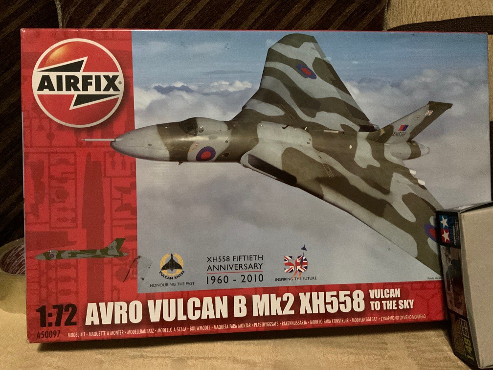 1/72 Avro Vulcan B Mk2 XH558, Hobbies & Toys, Toys & Games on Carousell