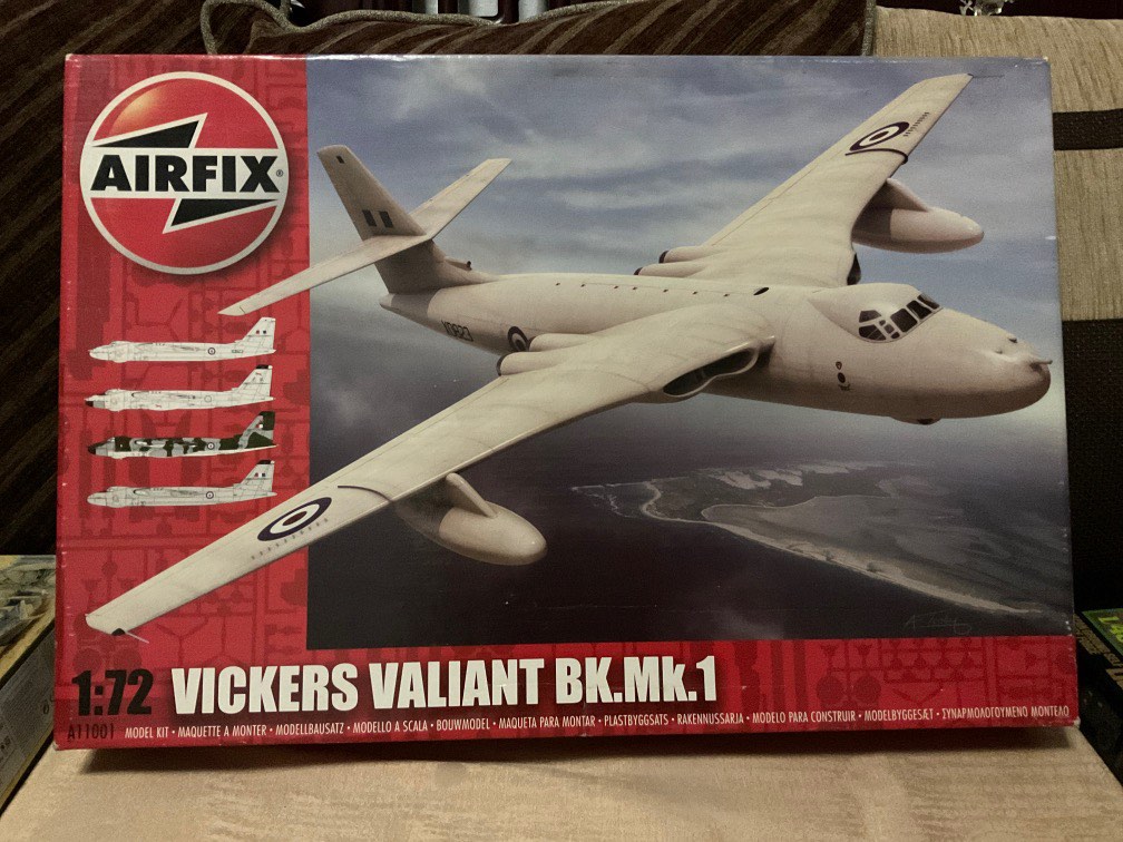 1/72 Vickers Valiant BK.Mk.1, Hobbies & Toys, Toys & Games on Carousell