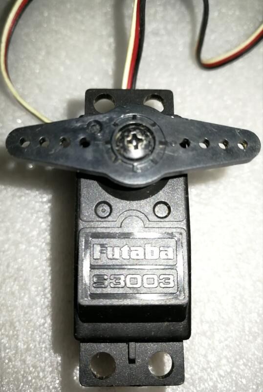 全新 原廠 公司貨 Futaba S3003 伺服器 大出力 搖控車 搖控船 搖控直升機 搖控飛機, 哩哩扣扣, 其他在旋轉拍賣