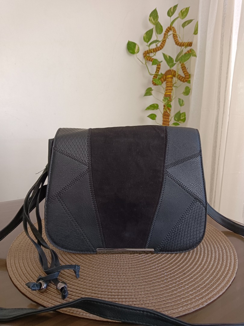 Atmosphere sling/crossbody bag, Luxury, Bags & Wallets on Carousell