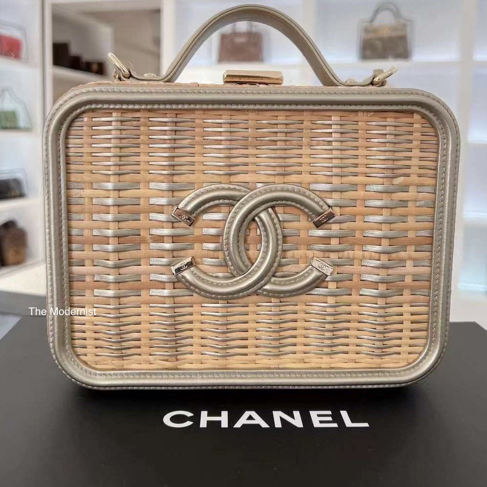 Authentic Chanel Rattan Vanity Case Gold, Luxury, Bags & Wallets on ...