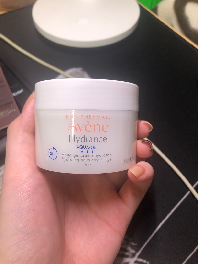 AVENE Moisturizer Cream with sample, Beauty & Personal Care, Face, Face ...