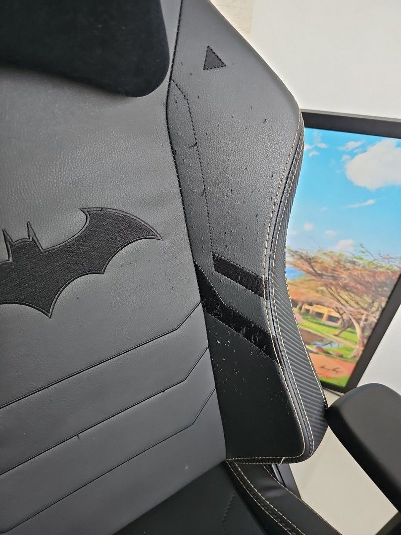 Batman Secret Lab Gaming Chair, Furniture & Home Living, Furniture ...