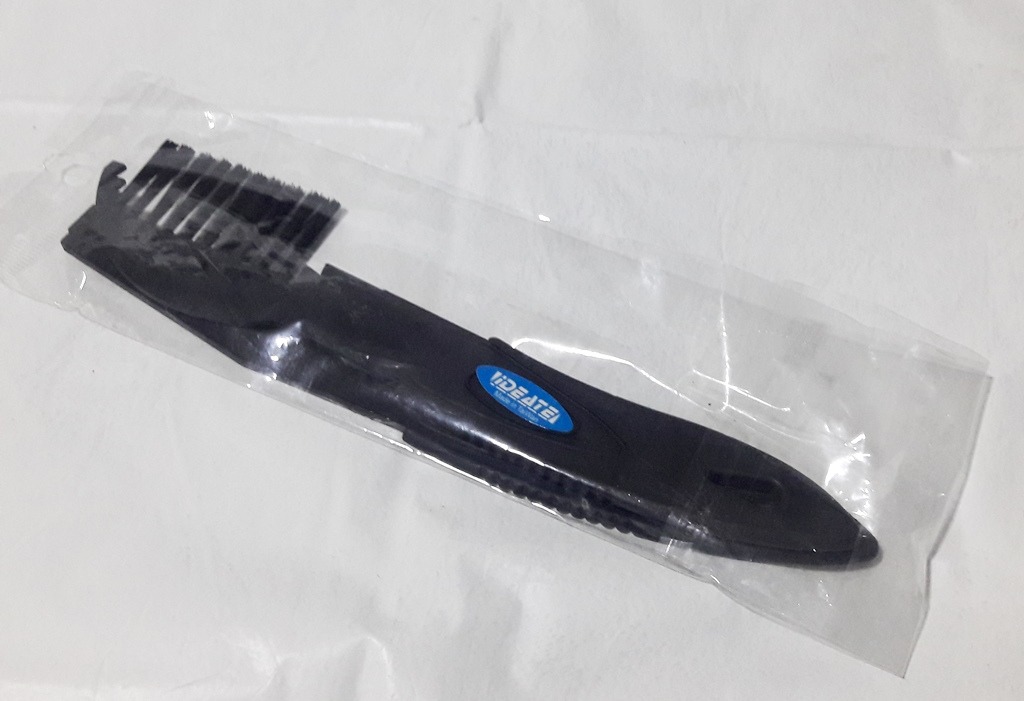 Bike Cleaning Brush & Sprocket Scraper, Made in Taiwan on Carousell