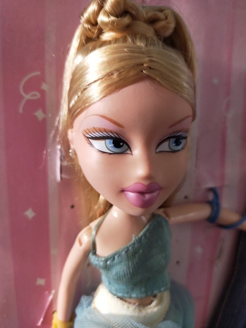 Bratz Birthday Cloe, Hobbies & Toys, Toys & Games on Carousell