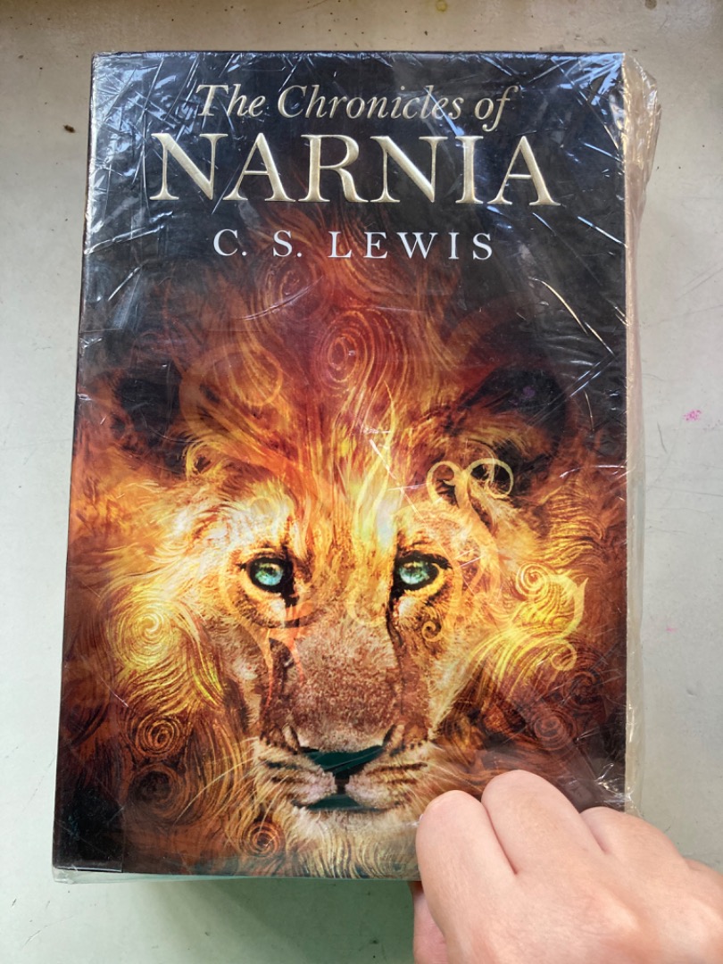 Chronicles of Narnia CS Lewis book, Hobbies & Toys, Books & Magazines ...