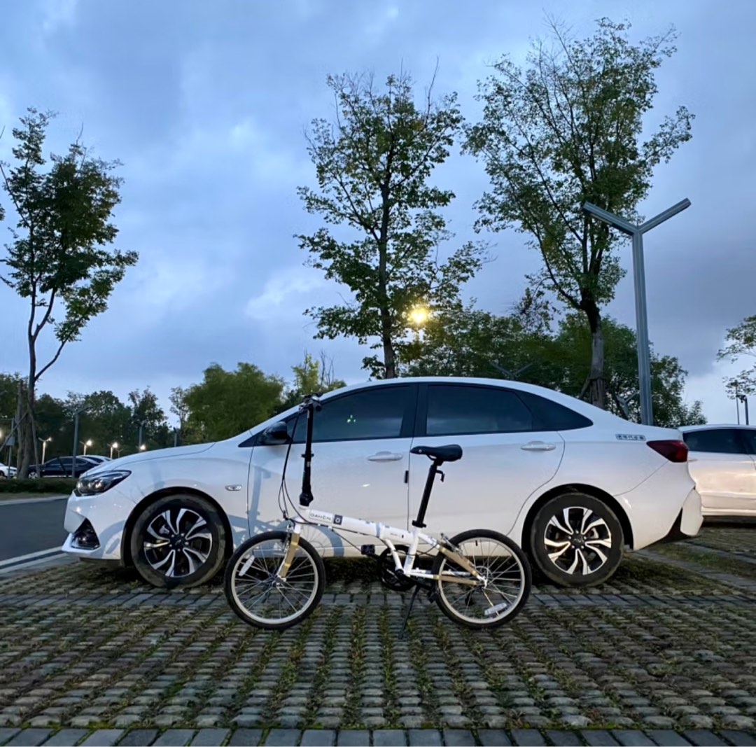 Dahon Helios D6 Folding Bike, Sports Equipment, Bicycles & Parts ...