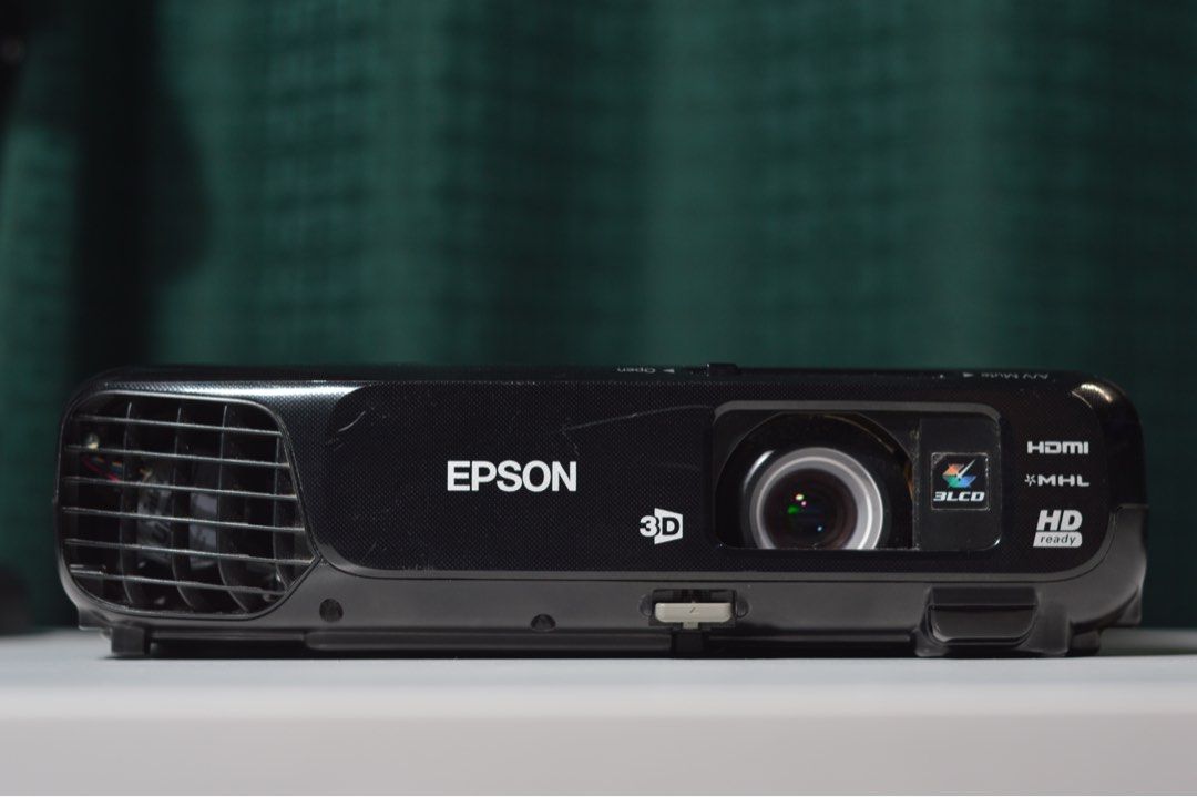 Epson EH-TW570 Home Cinema Projector, TV & Home Appliances, TV ...