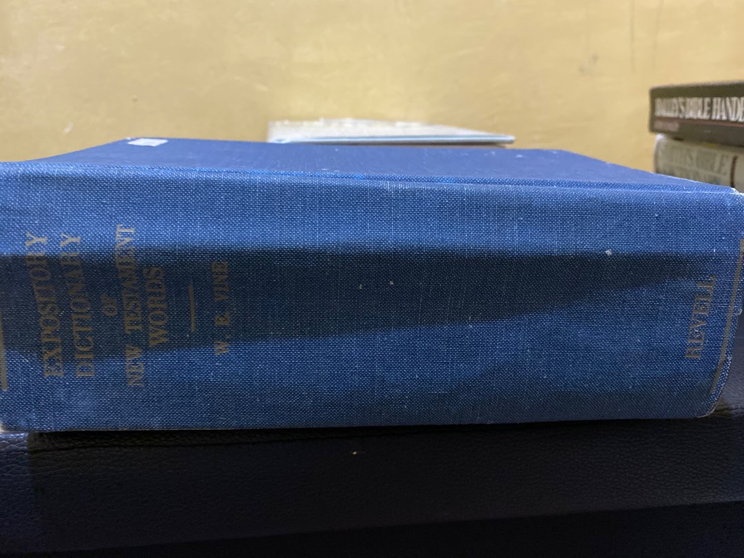 Expository Dictionary Of New Testament Words W.E VINE, Hobbies & Toys ...