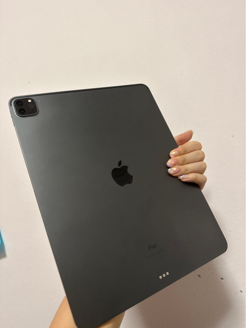 [female user] bought june 2021 - iPad Pro 12.9 128gb wifi 4th gen, Mobile Phones & Gadgets ...