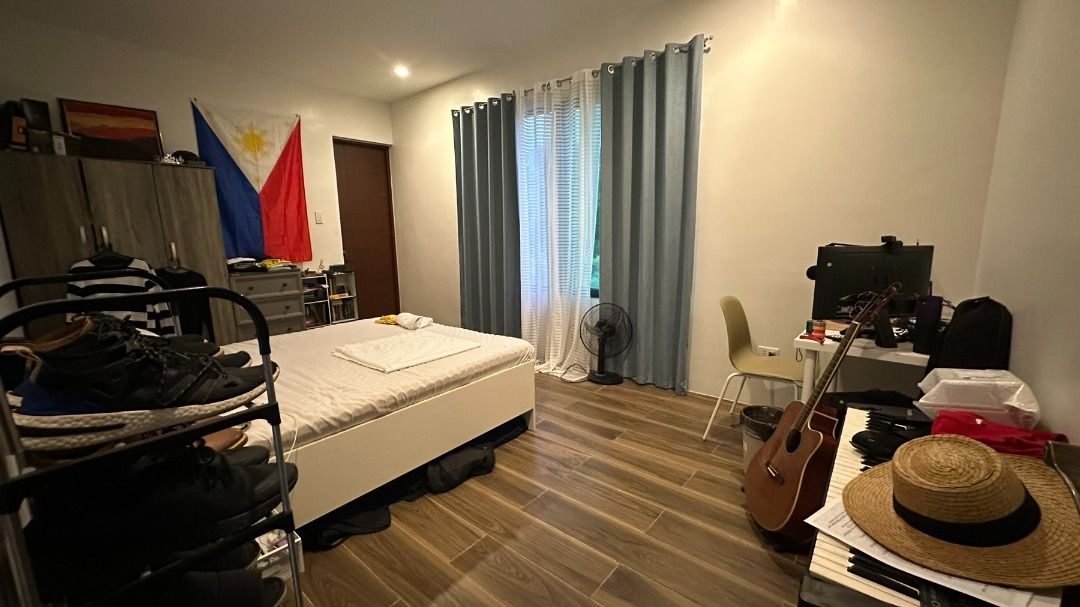 GOOD DEAL 3 Bedroom Sta Rosa Laguna House and Lot FOR SALE Villa ...