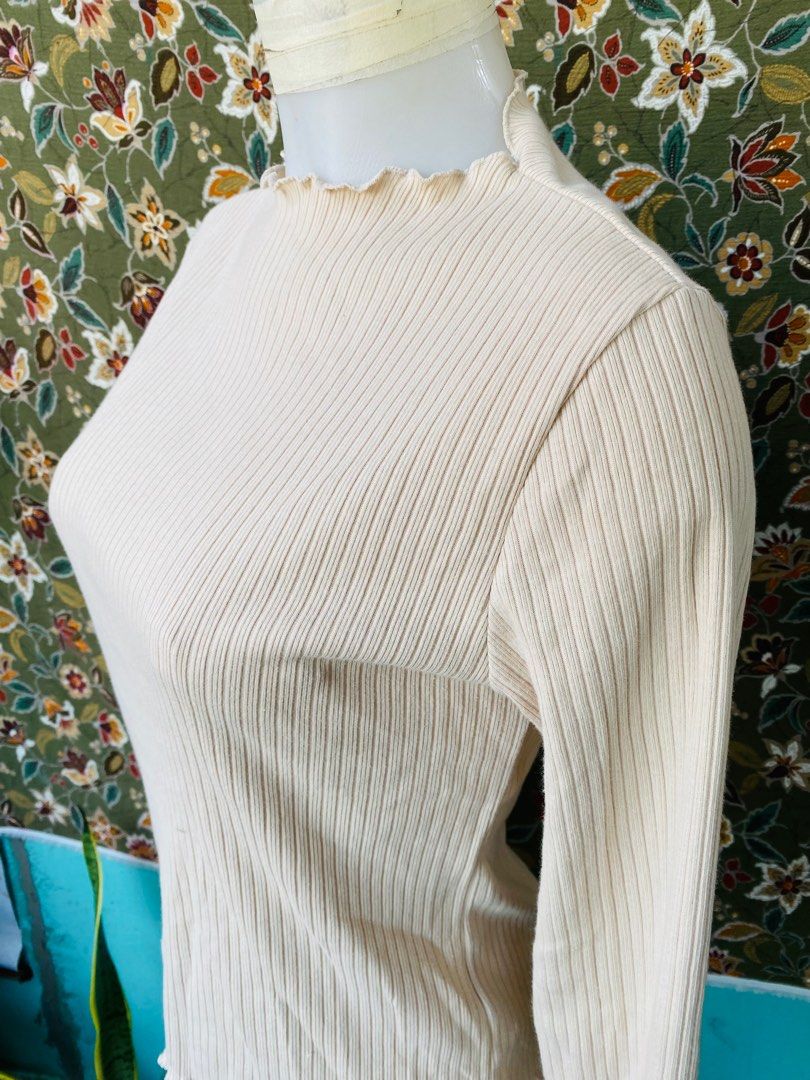 GU By Uniqlo Sweater, Women's Fashion, Tops, Longsleeves on Carousell