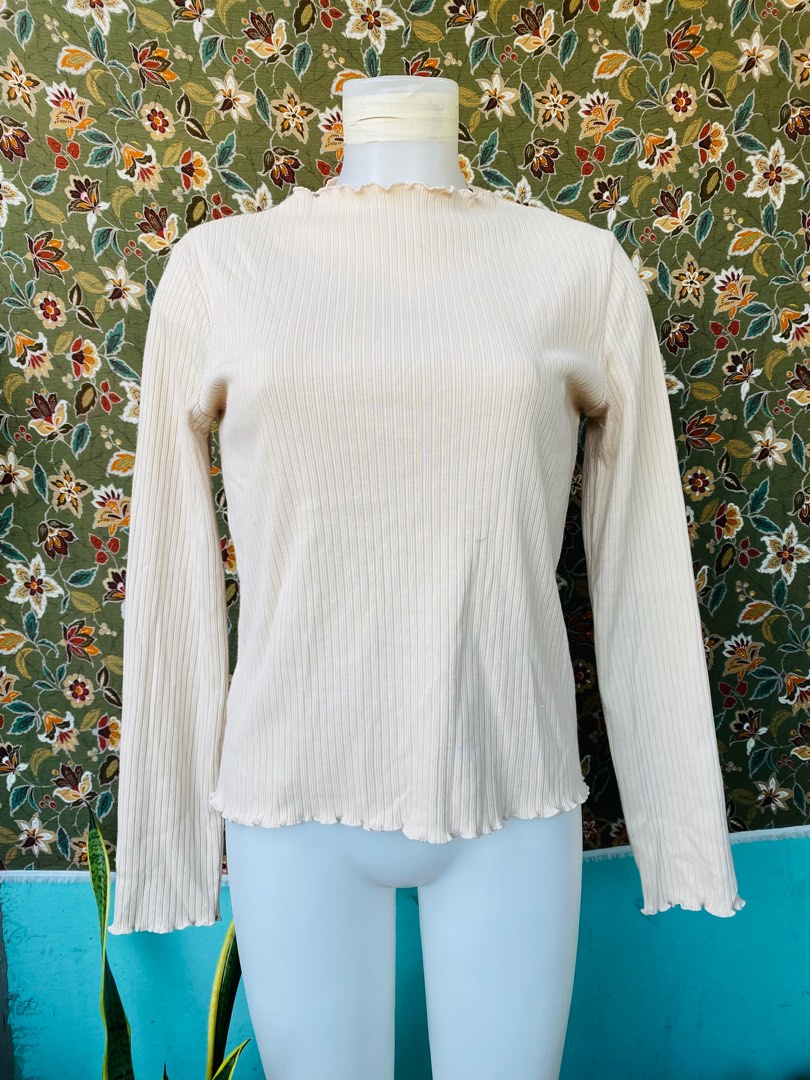 GU By Uniqlo Sweater, Women's Fashion, Tops, Longsleeves on Carousell